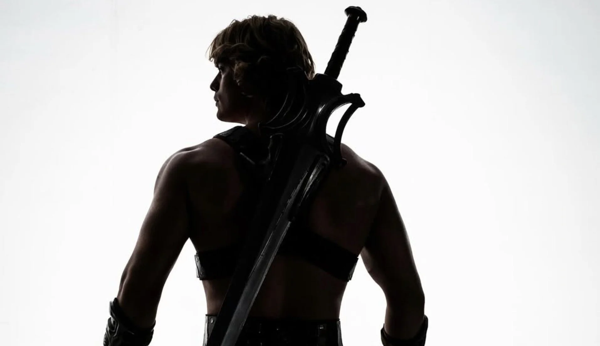 First Shadowy Look At Nicholas Galitzine As He Man In Masters Of The